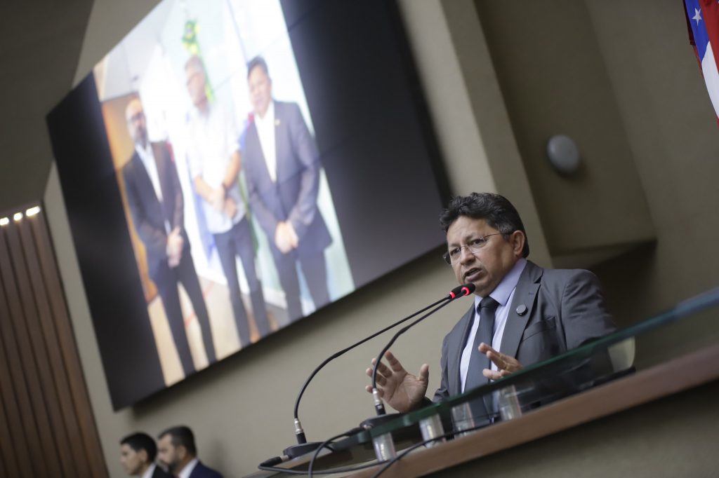 Notícias | SINÉSIO CAMPOS: Resistência e defesa do Amazonas na Aleam ...